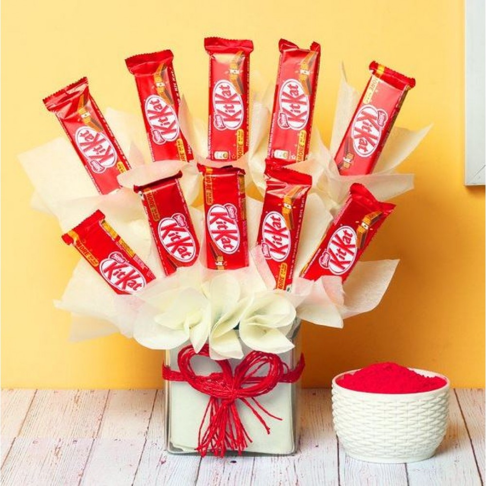 Kit Kat Chocolate Arrangement | Unique Chocolate Arrangement Delivery ...